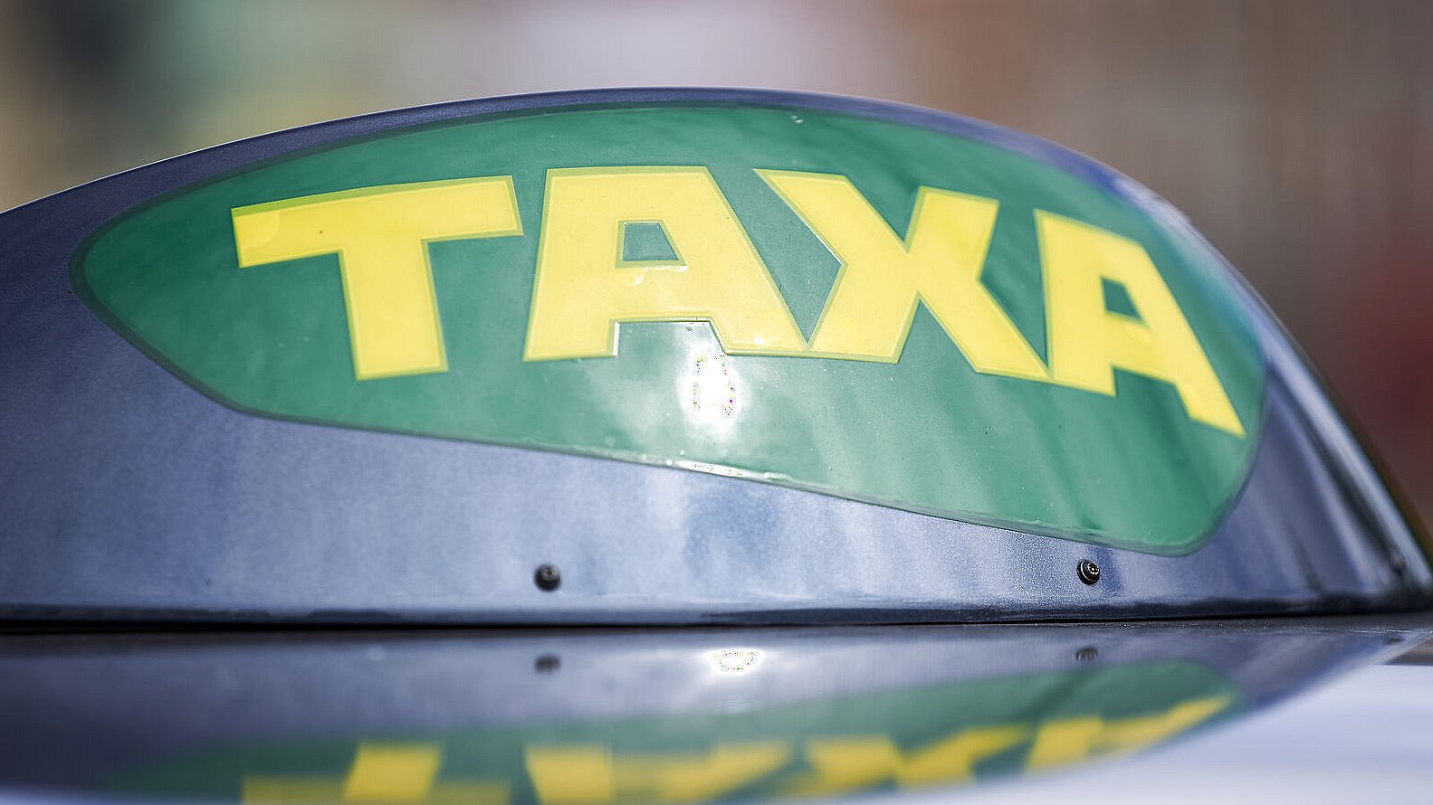 Politiet advarer: Pas på falske taxaer | TV2 Østjylland Politiet advarer: Pas på falske taxaer | TV2 Østjylland