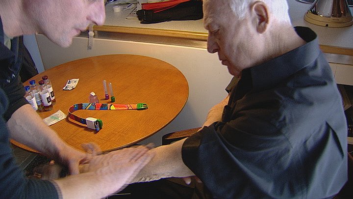 Leif fik besøg i hjemmet | TV2 Østjylland Leif fik besøg i hjemmet | TV2 Østjylland