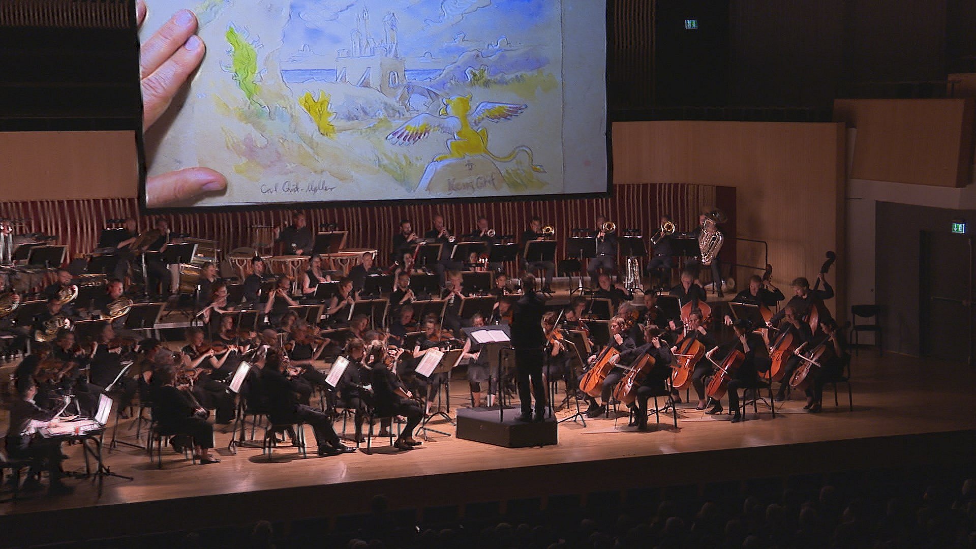 Tusindvis af børn har været til klassisk koncert | TV2 Østjylland Tusindvis af børn har været til klassisk koncert | TV2 Østjylland